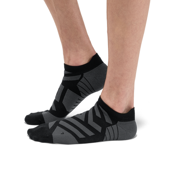 On Performance Low Sock Mens | Sole Motive